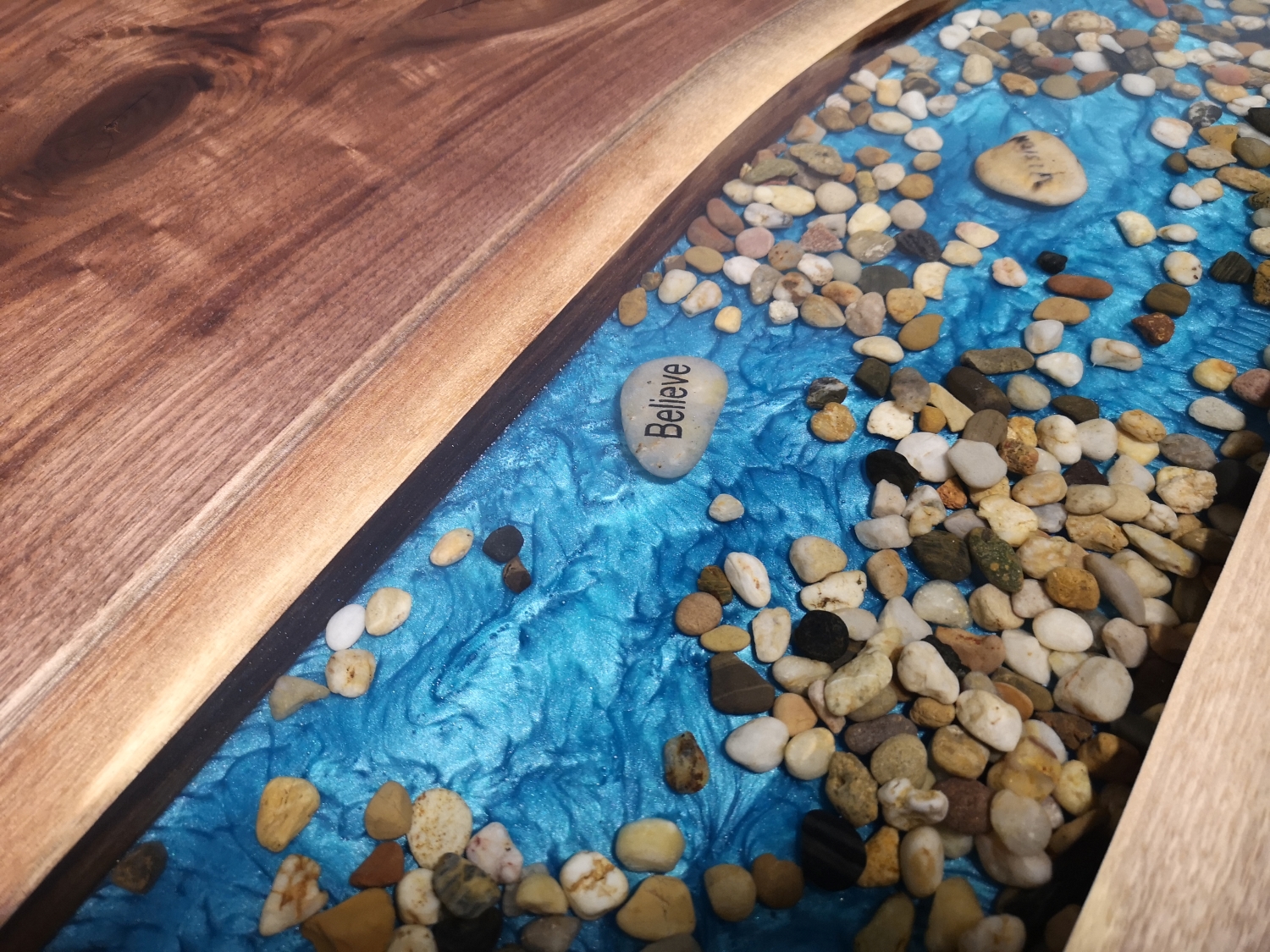 Transform your Home with an eye-catching Epoxy Table