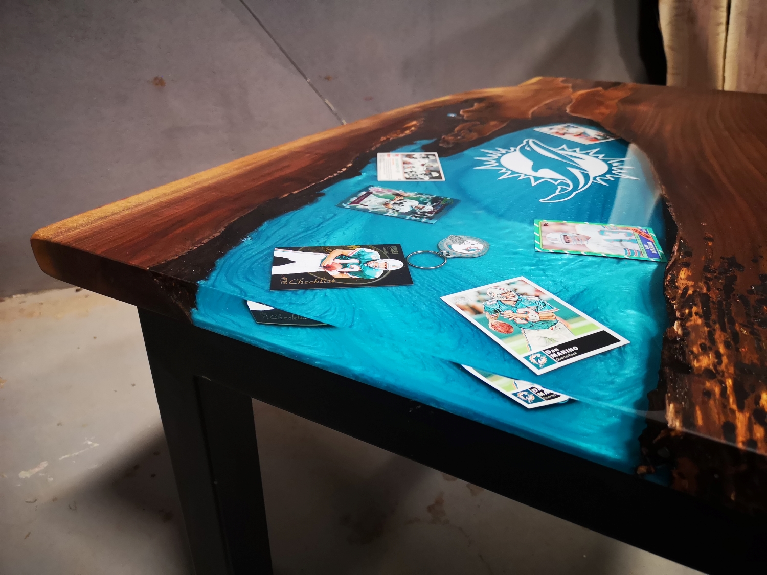 Transform your Home with an eye-catching Epoxy Table