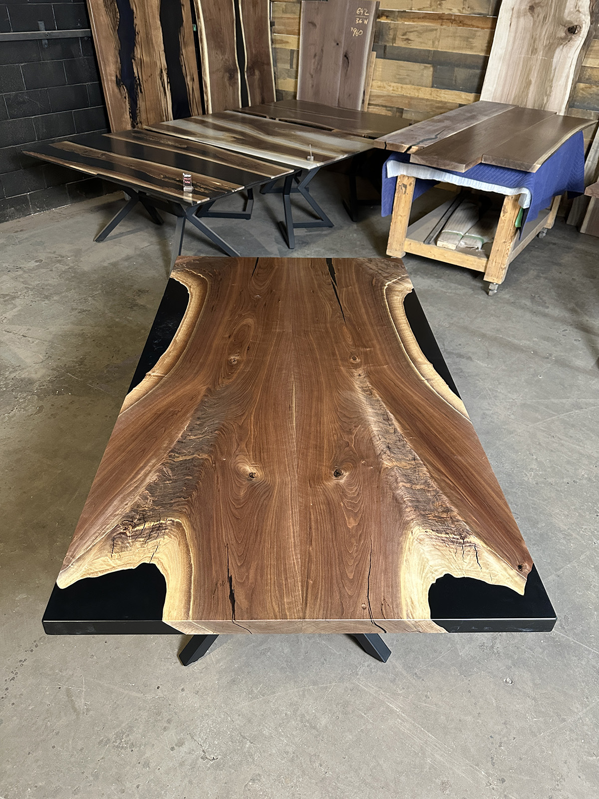 Rustic Dining Table Dark Grey Metallic with Urethane Finish - Anglewood ...